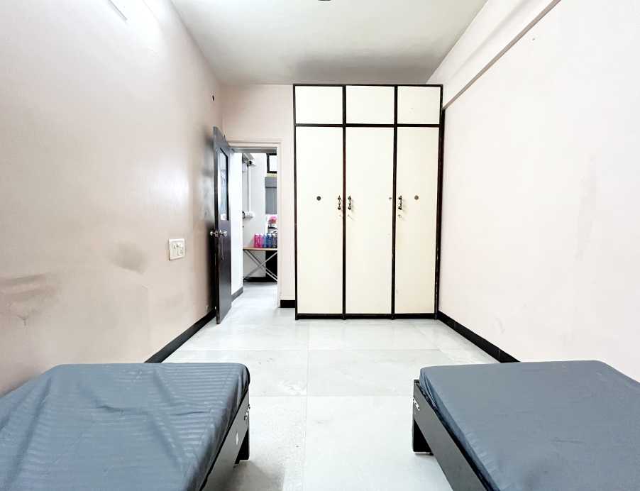 2.5 BHK Apartment for Rent for Boys in Kalina, BKC, Mumbai at GetSetHome | PRT804